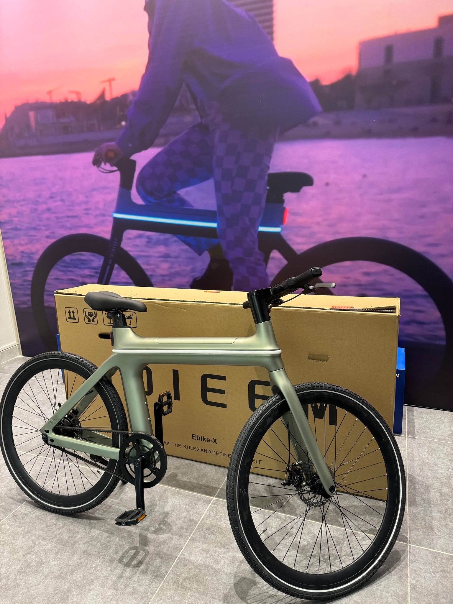 JOIEEM Ebike-X 智能電動單車 – CHRIS CYCLE