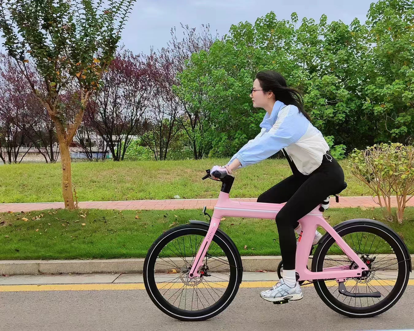 JOIEEM Ebike-X 智能電動單車 – CHRIS CYCLE